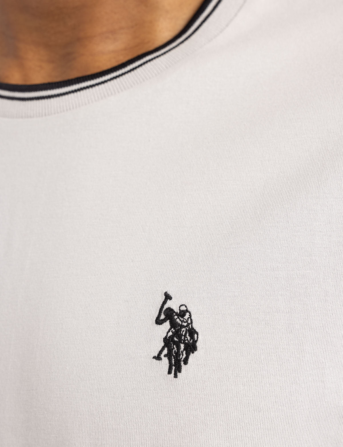 TIPPED CREW NECK COLLAR T-SHIRT– U.S. Polo Assn.