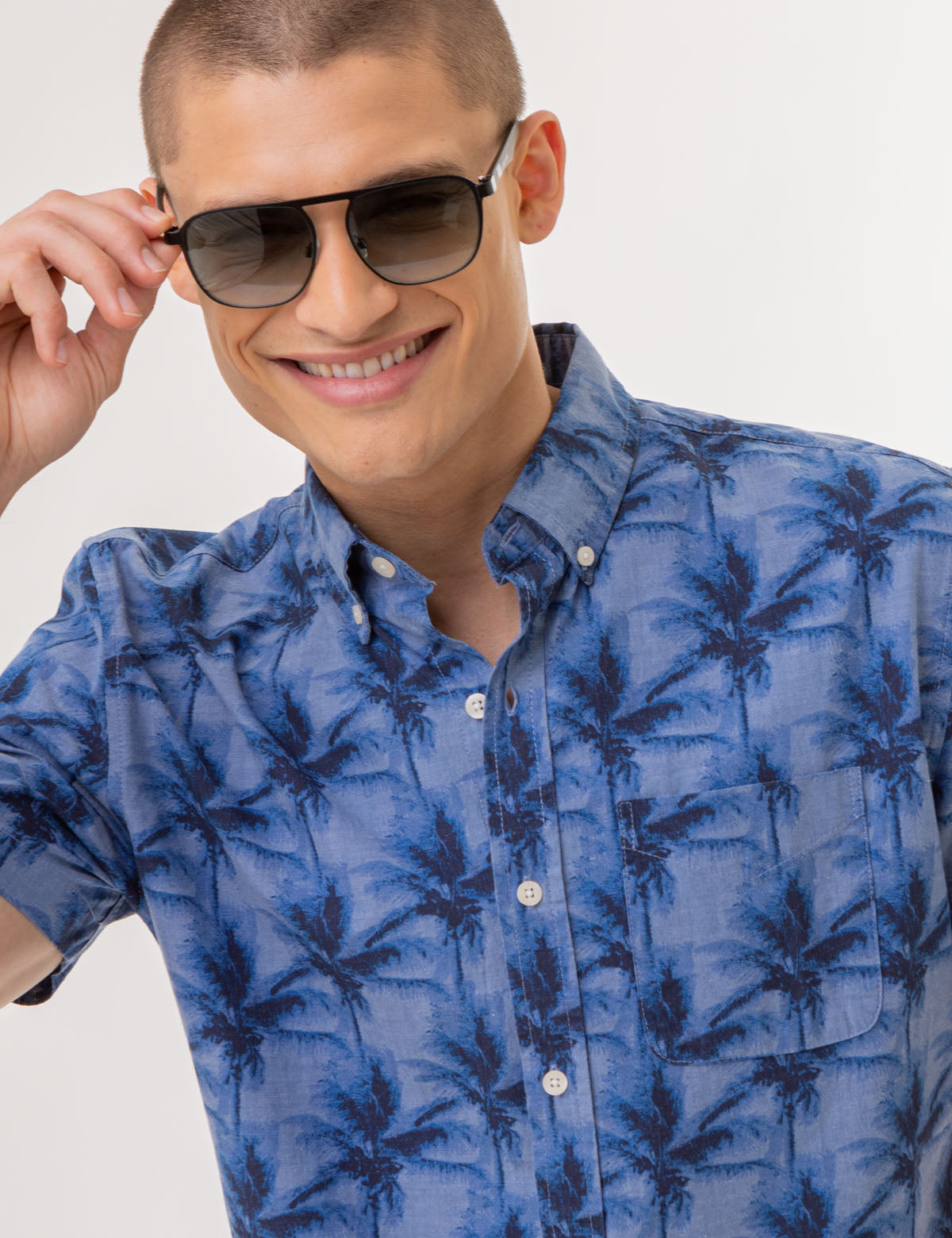 PALM TREE SLUB CHAMBRAY WOVEN SHIRT– U.S. Polo Assn.