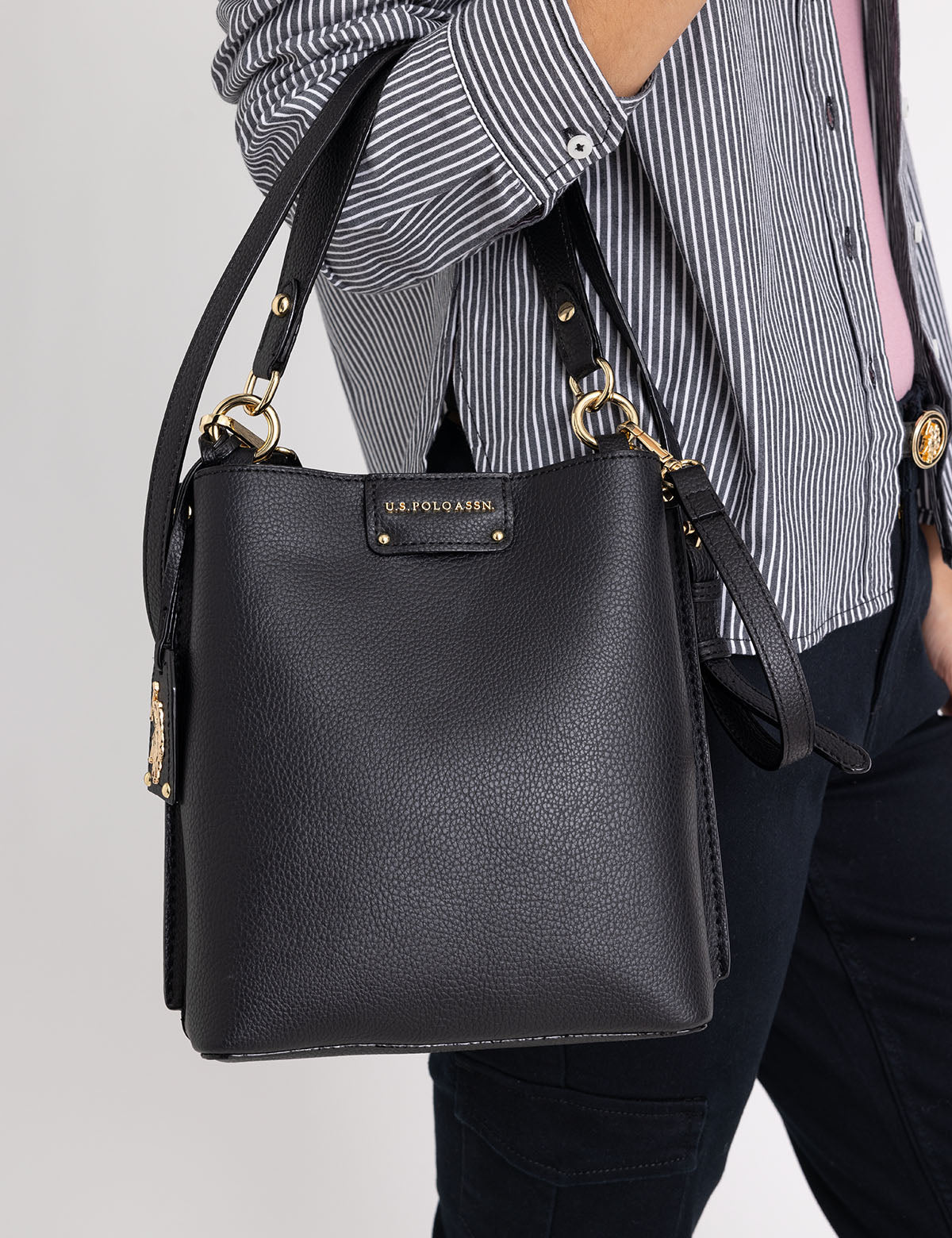 SOLID BUCKET BAG WITH CROSSBODY STRAP– U.S. Polo Assn.