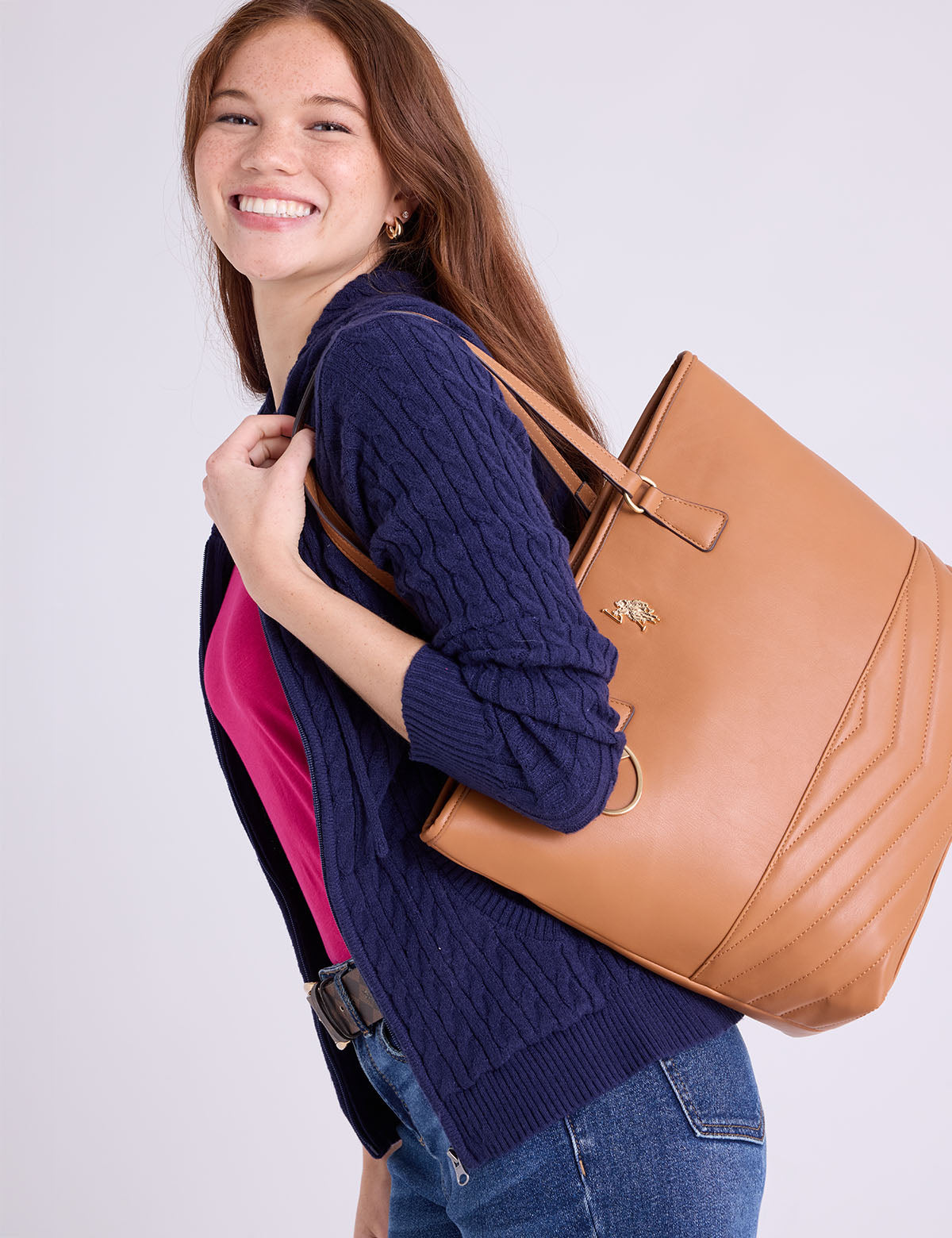 QUILTED V TOTE BAG– U.S. Polo Assn.