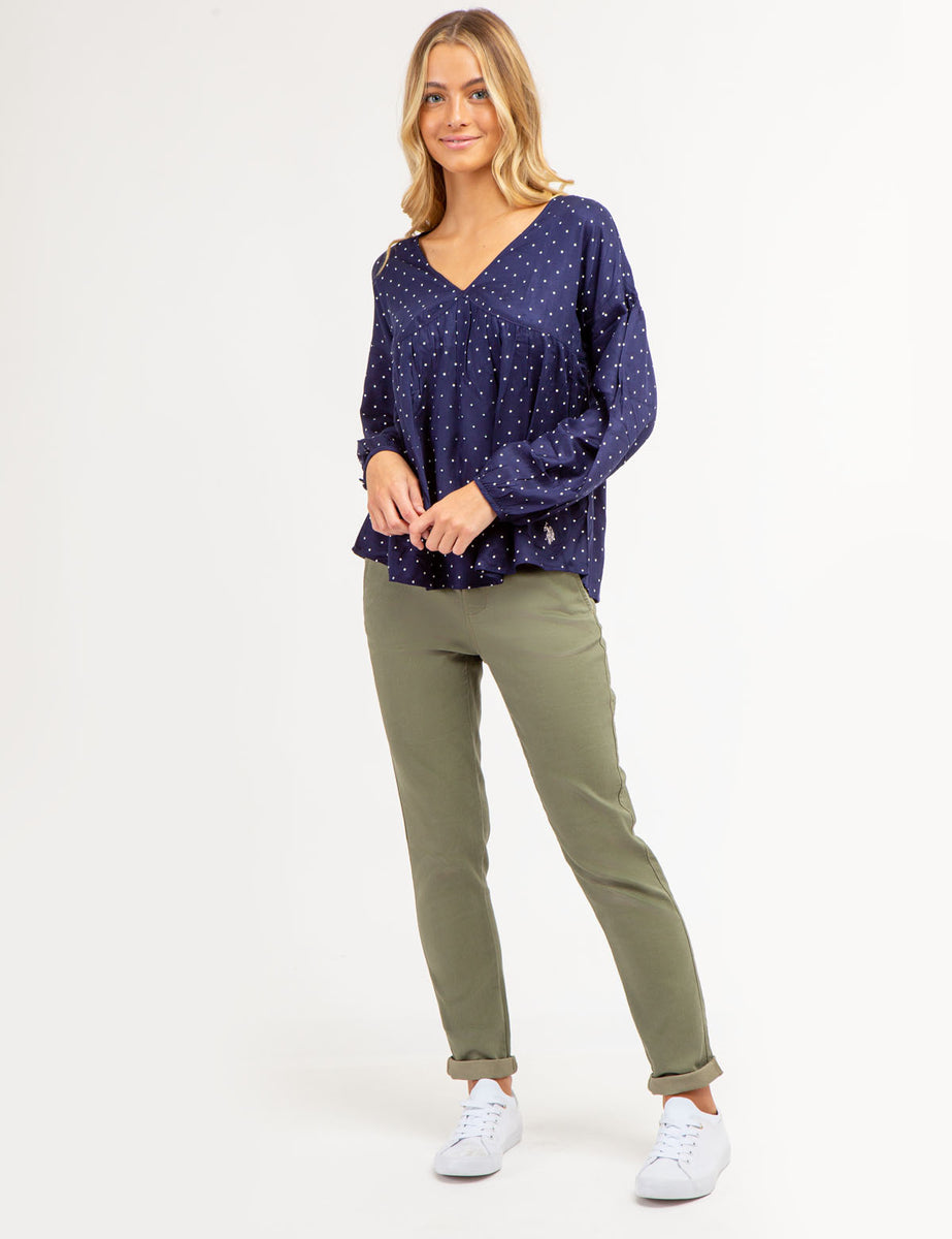 DOT POETIC V-NECK TOP– U.S. Polo Assn.